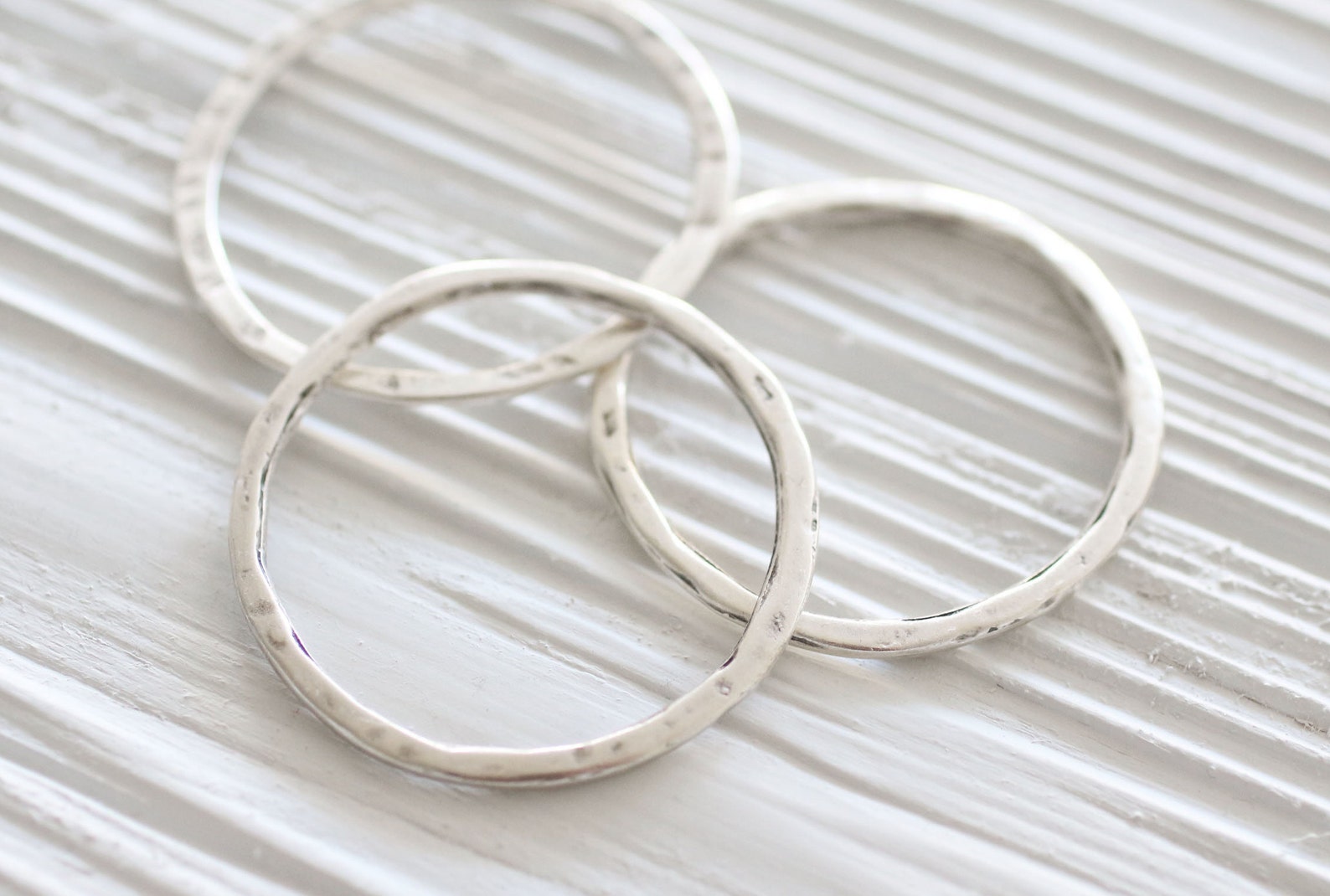 2pc Silver Round Hoop Pendant, Round Connector, Silver Link, Circle ...
