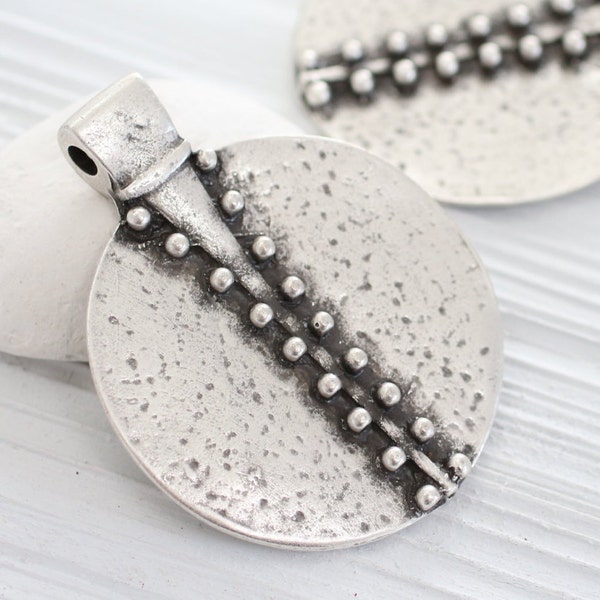 Round Pendant - Etsy