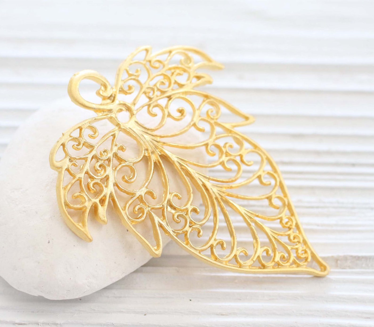 Gold Filigree Leaf Pendant Large Filigree Leaf Filigree - Etsy
