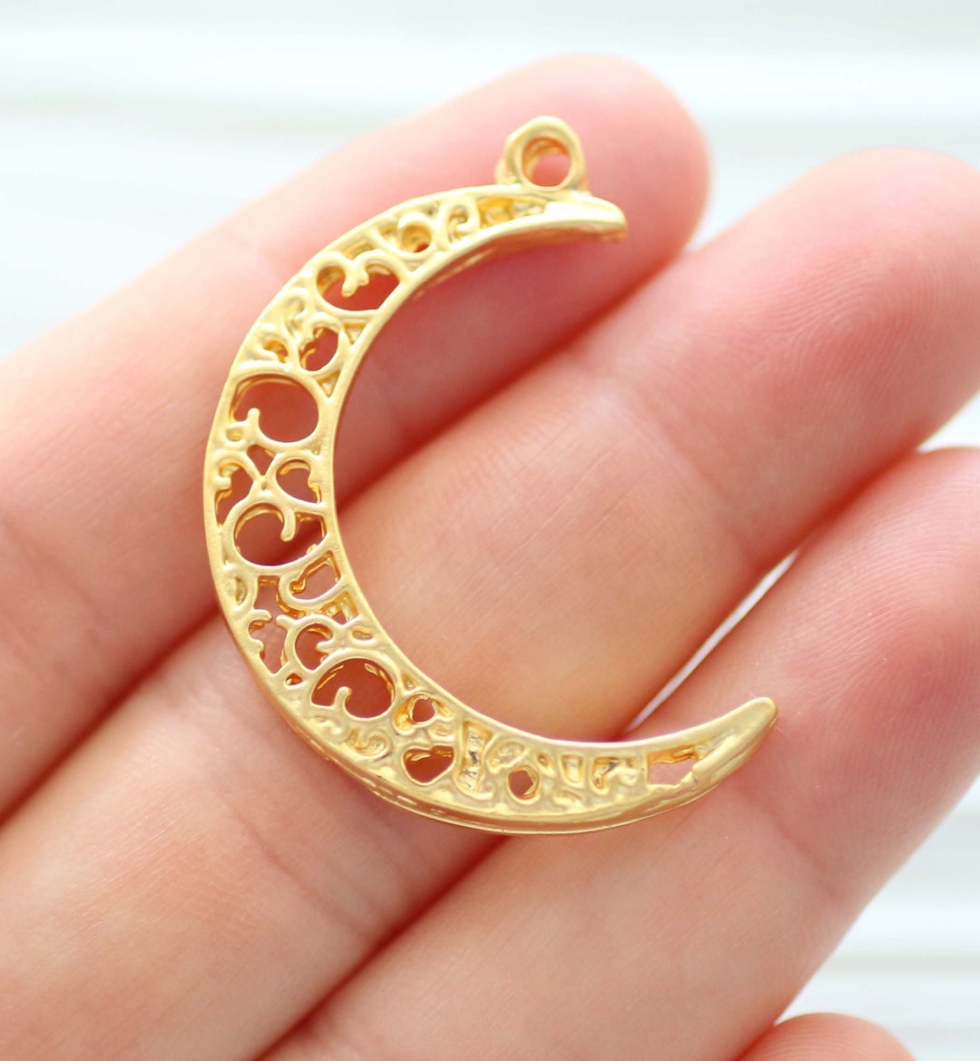 Gold Filigree Crescent Moon Pendant, Dainty Moon Pendant Gold, Filigree ...