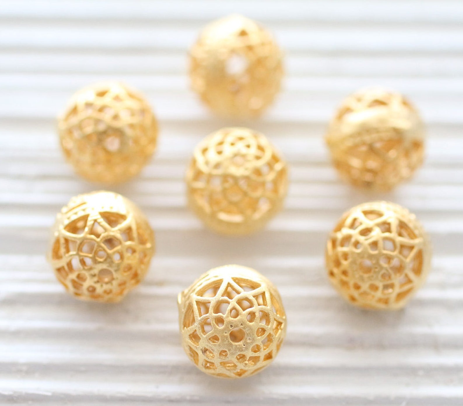 5pc Round Filigree Gold Metal Beads, Filigree Gold Beads, Textured ...