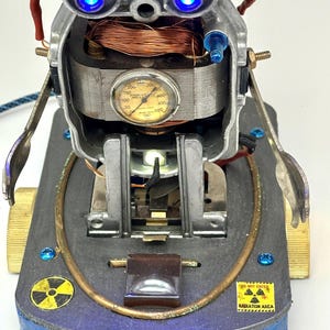 Robot Steampunk, Diesel Punk, Artificial Intelligence, Junk Art Piece ...