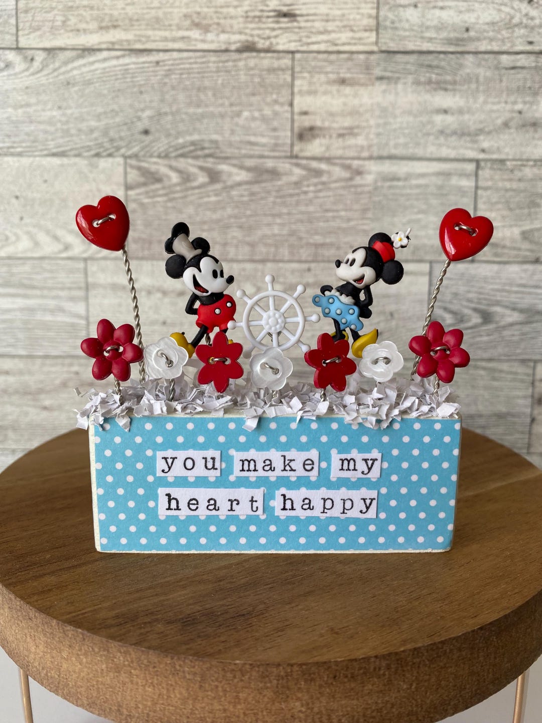 Mickey and Minnie Button Display, Mickey Buttons, Button Flowers ...