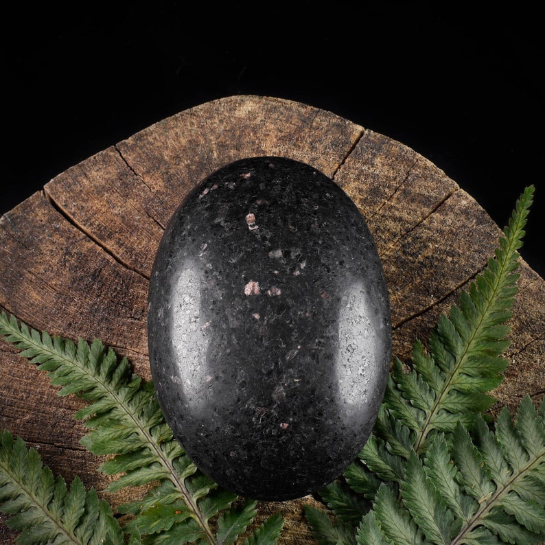 COPPERNITE Crystal Palm Stone Worry Stone Self Care - Etsy