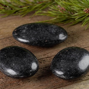 COPPERNITE Crystal Palm Stone - Worry Stone, Self Care, Healing ...