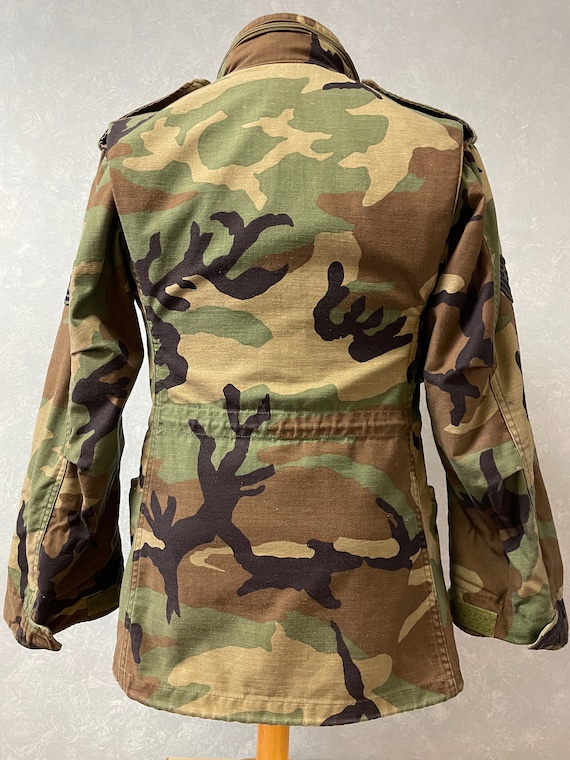 Genuine Army Issue Camouflage Jacket size XS S // Arm… - Gem