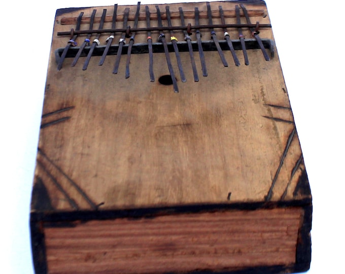 Ethiopian Ethnic Gambela Music Instrument. Thumb Piano, the ...