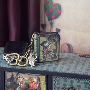 Alice in Wonderland Personalized Keychain Mad Hatter Key Chain Queen of ...