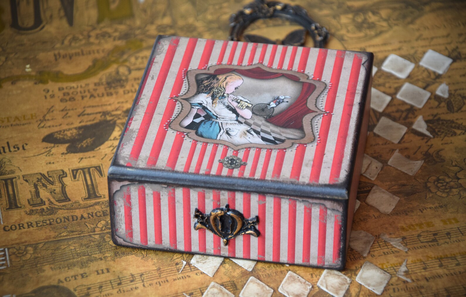 Alice in Wonderland Decor Interior Suspension Alice Interior | Etsy