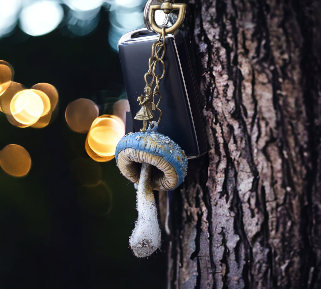 Alice in Wonderland Keychain Mad Mushrooms Mad Hatter Key Chain Red ...