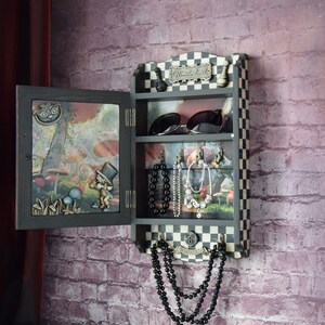 Alice in Wonderland Key Box Cheshire Cat Wall Holder White Rabbit Key ...