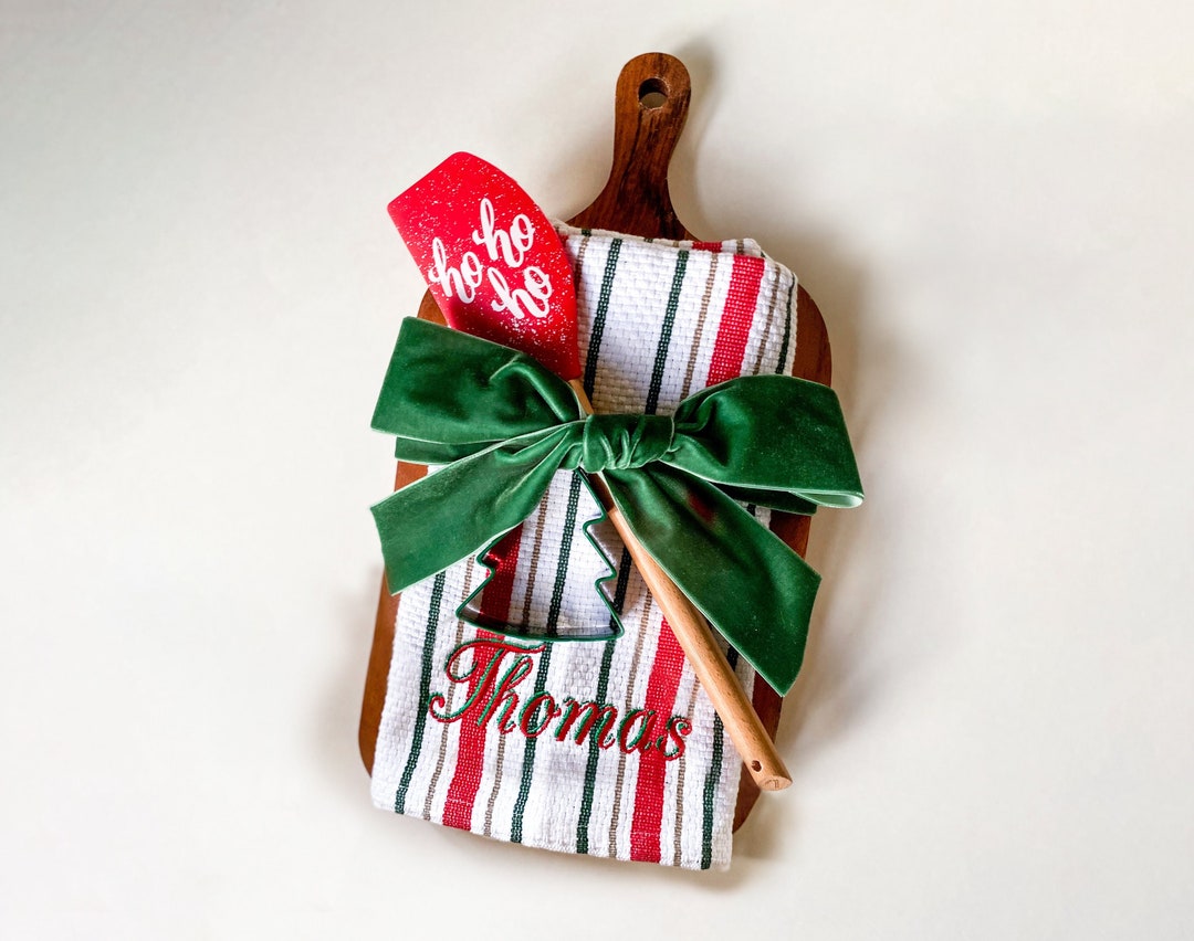 Monogrammed Christmas Towel Gift Set: Cutting Board, Spatula & Cookie ...