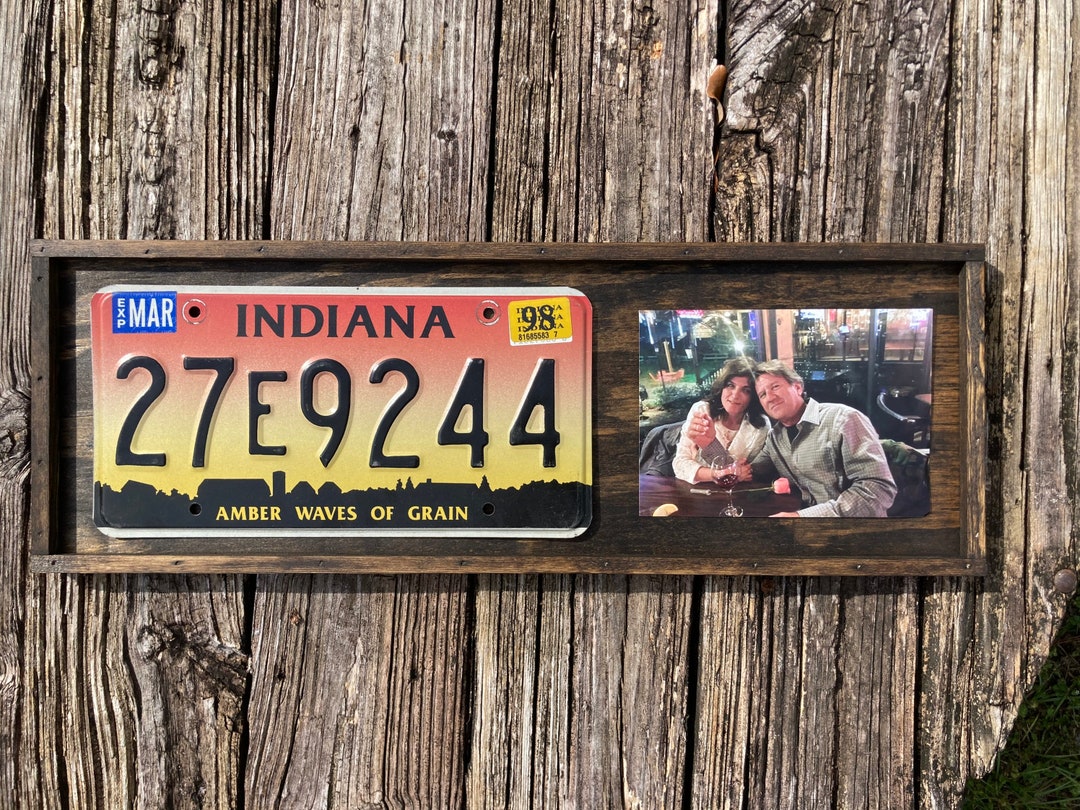 Rustic License Plate & 5x7 Photo Frame - Custom Stained Wood Display - Etsy