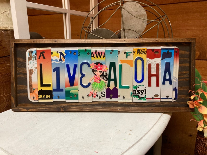 Aloha license plate sign rustic Hawaiian decor housewarming | Etsy