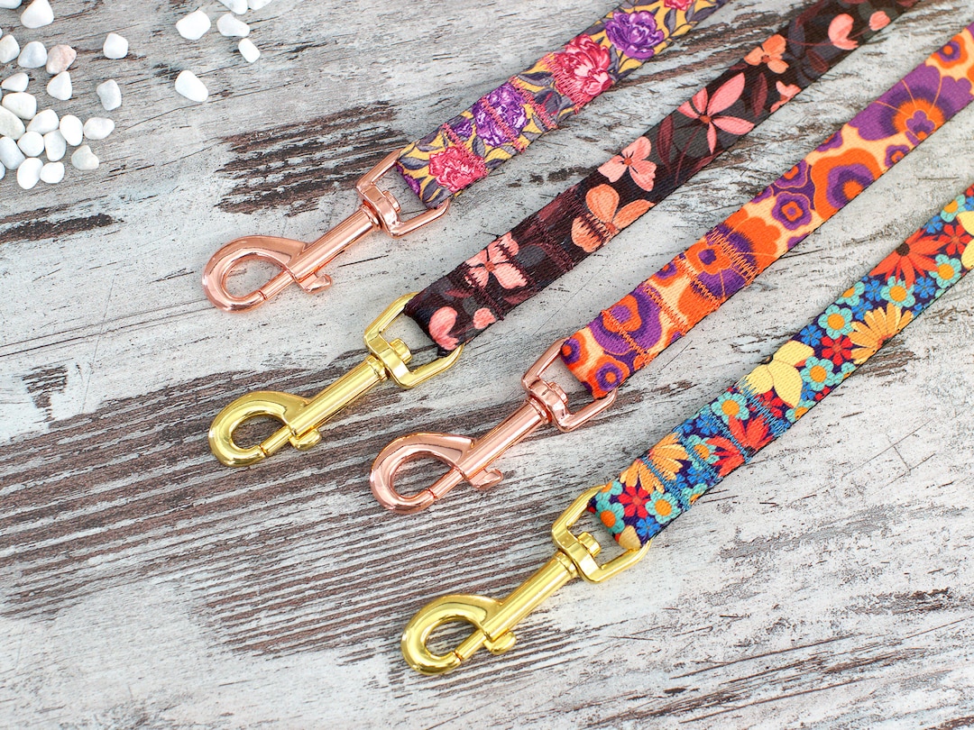 flower-print-dog-leash-two-carabiner-colours-custom-pet-accessories