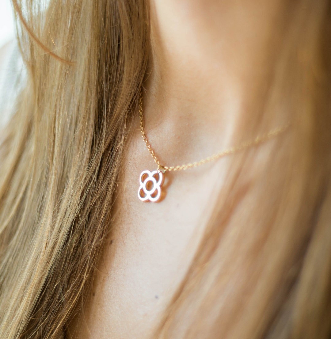 Golden Flower Necklace Geometric Hollow Pattern Flower in - Etsy