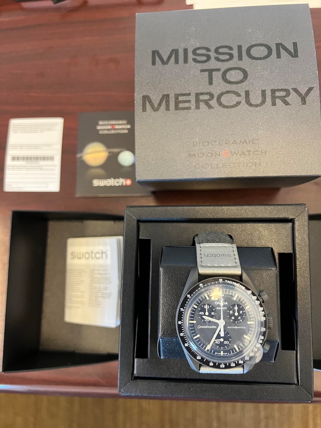 Omega X Swatch Mission to Mercury SO33A100, Wristwatch, Watches, Watch ...