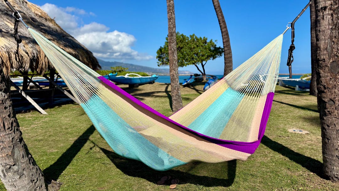Worlds Finest Hammocks • Ultra Soft, Hand Woven, UV & Mildew Resistant ...