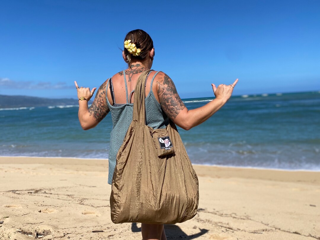 Hawaii Beach Bag - Ultralight, Compact + Very Strong Parachute Silk ...