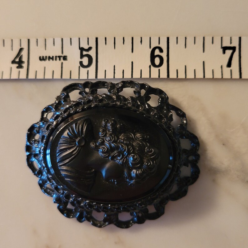 Black Cameo Brooch / Repurposed & Upcycled / Vintage - Etsy