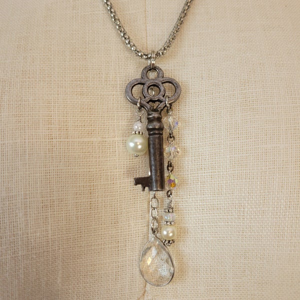 Vintage Skeleton Key Necklace - Etsy