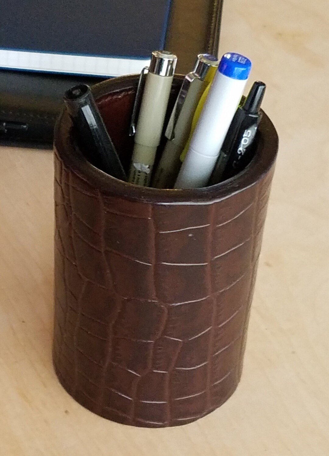 Alligator Embossed Leather Pencil Cup - Handmade Dice Cup - Etsy