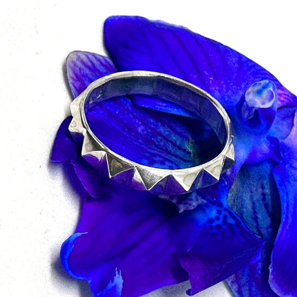 Silver Pyramid Ring - Etsy