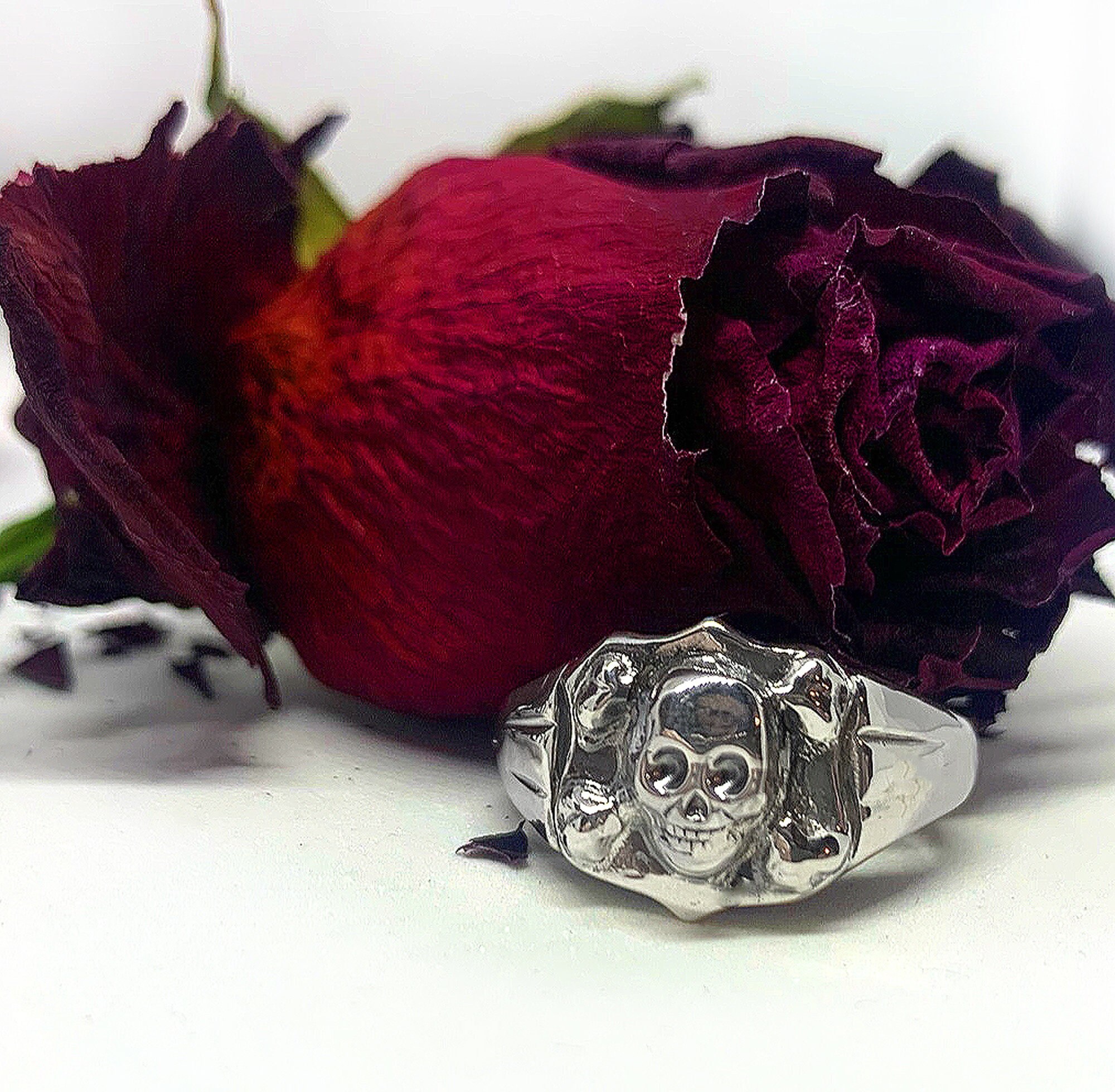 Emo signet ring - Etsy.de