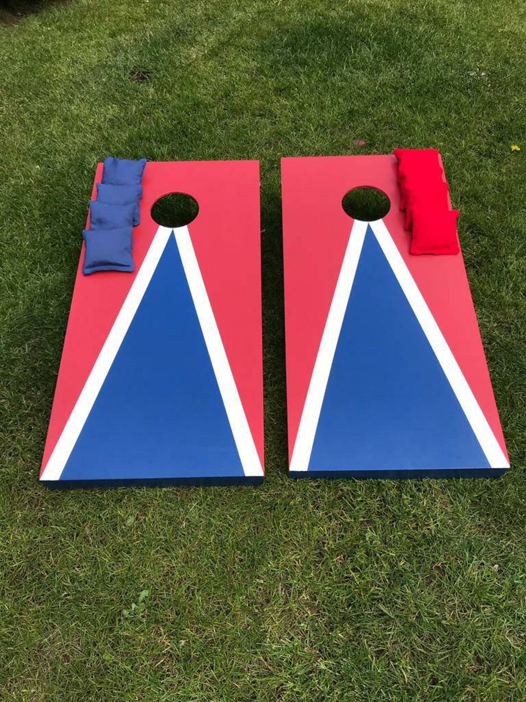 Red and Blue Cornhole Game With 8 X Throwing Bags -bean Bag Toss ...