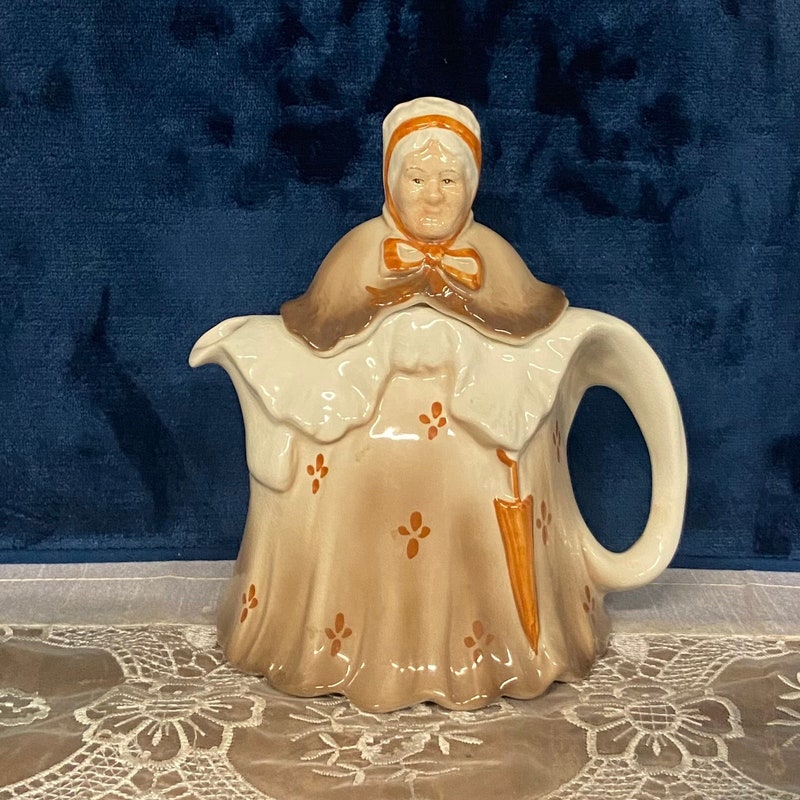 Old Lady Teapot - Etsy