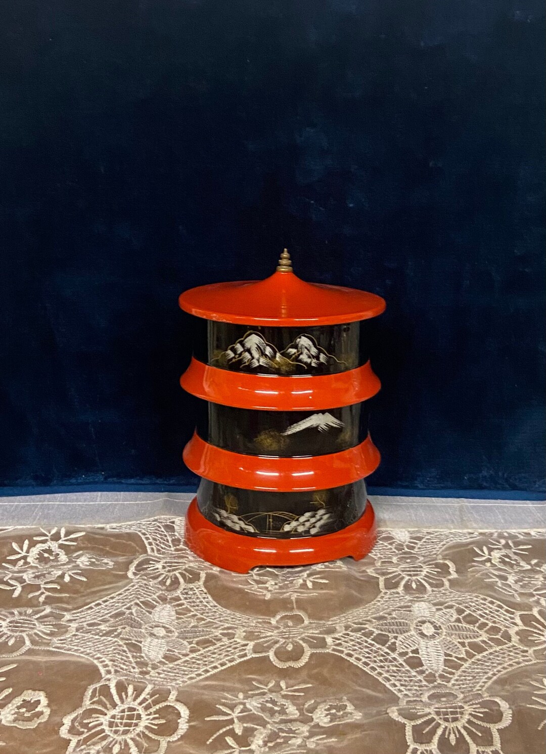 Japanese Lacquer Pagoda & Mountains Stacking Bento Boxes Made in Japan ...