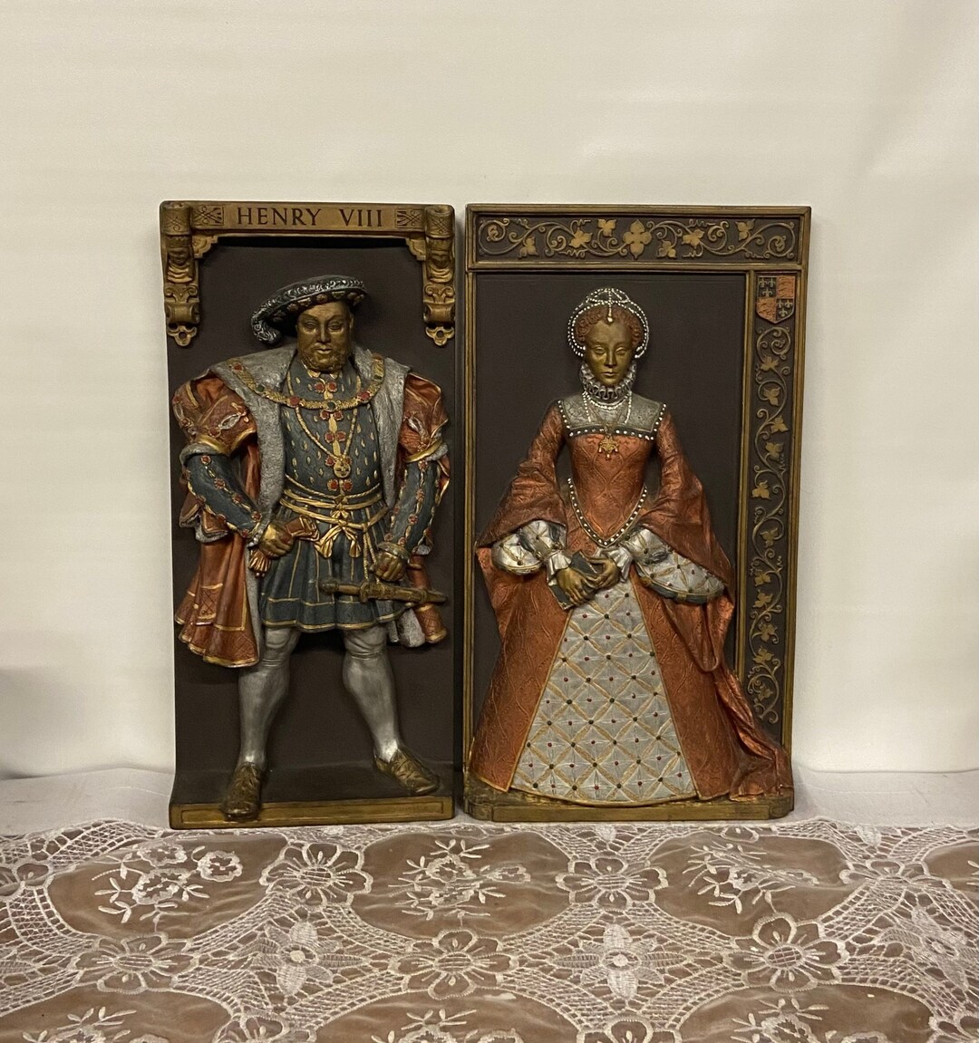 Marcus Designs Henry the VIII & Elizabeth I Chalkware Plaques Set of 2 ...