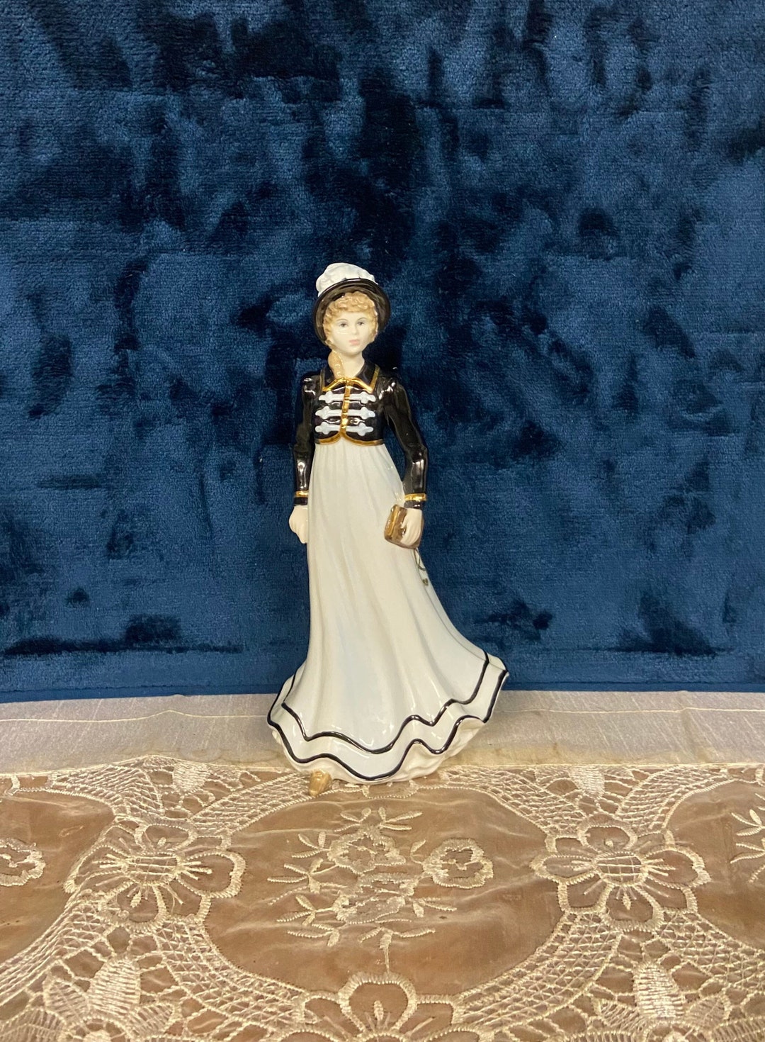 COALPORT Limited Edition Anne Elliot Figurine - Etsy