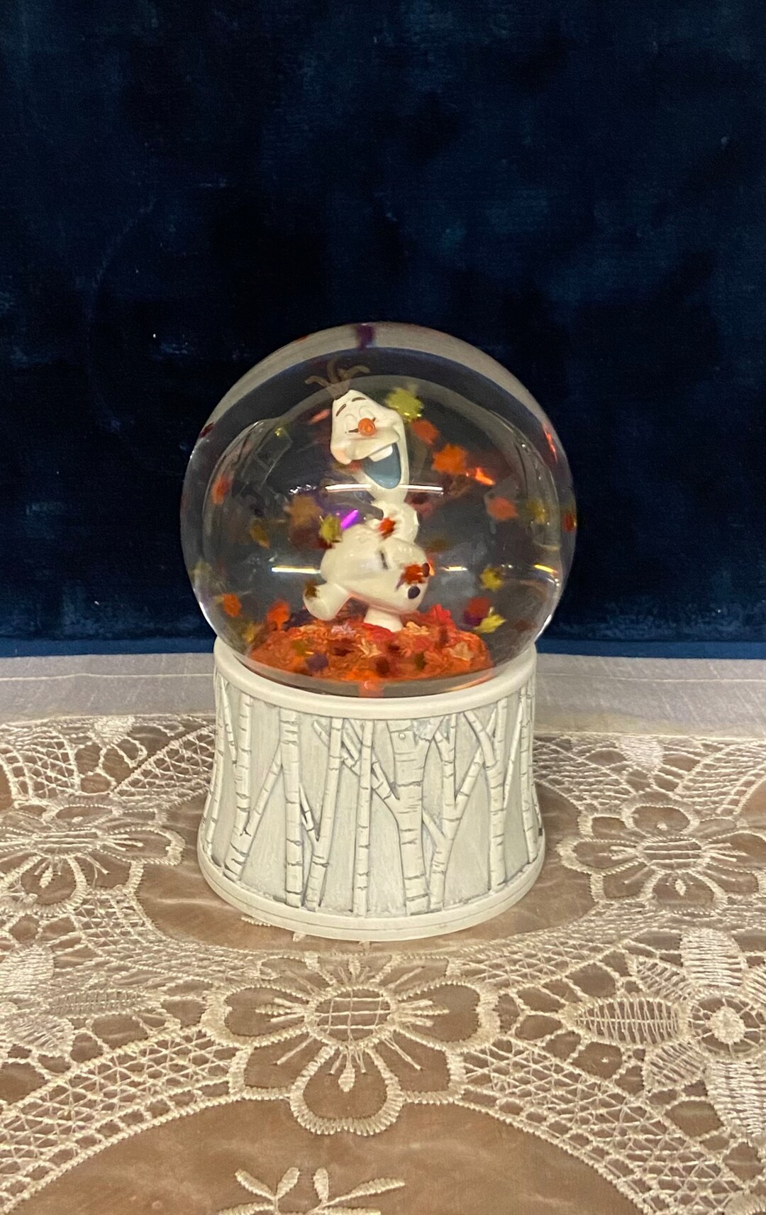 Hallmark Disney Frozen Olaf Snow Globe With Battery Operated Leaf ...