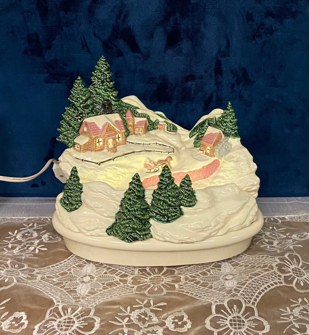 TAMPA BAY MOLD Winter Scene Christmas Television Lamp 3 Piece - Etsy