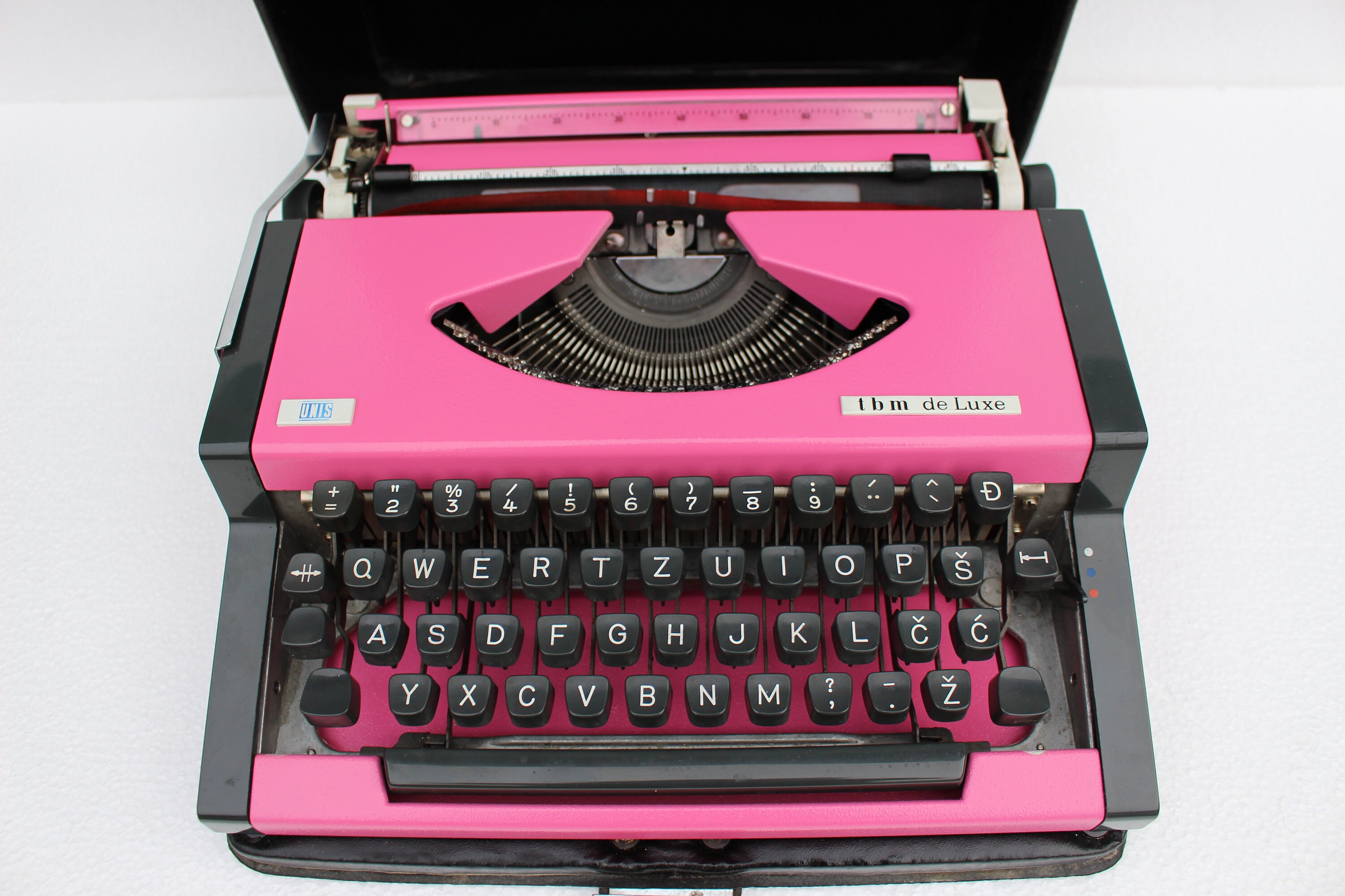 Vintage Pink Typewriter Unis TBM De Luxe / Olympia Traveller - Etsy