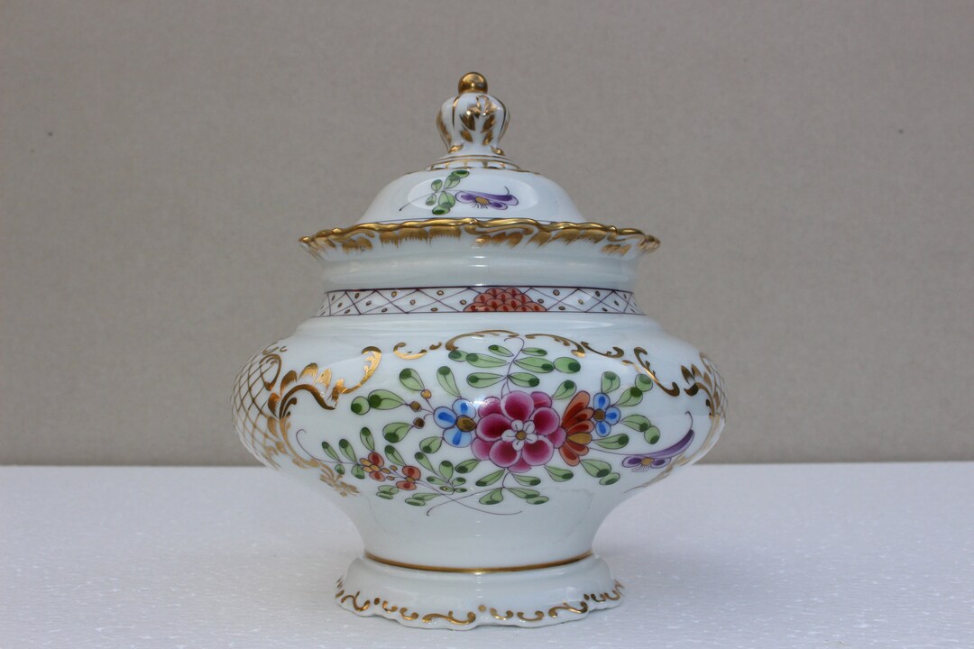 Vintage Herend Queen Victoria Candy Box #6139/VBO / Handpainted - Etsy