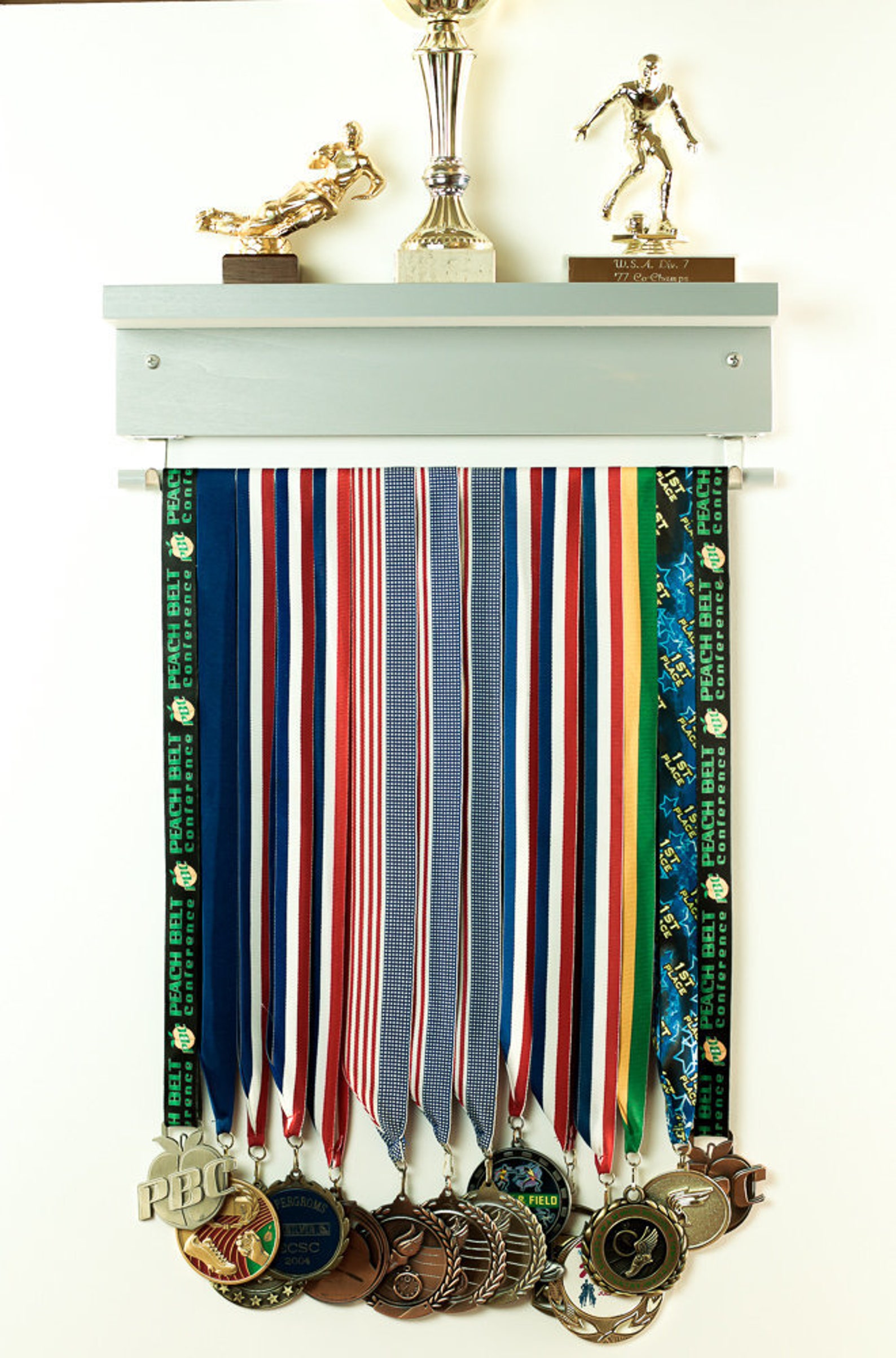 Award Medal Trophy Wooden Display Rack Wall Holder With Shelf / Trophy ...