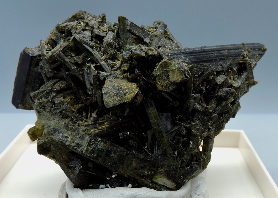 Epidote From Austria – Miniature - Etsy
