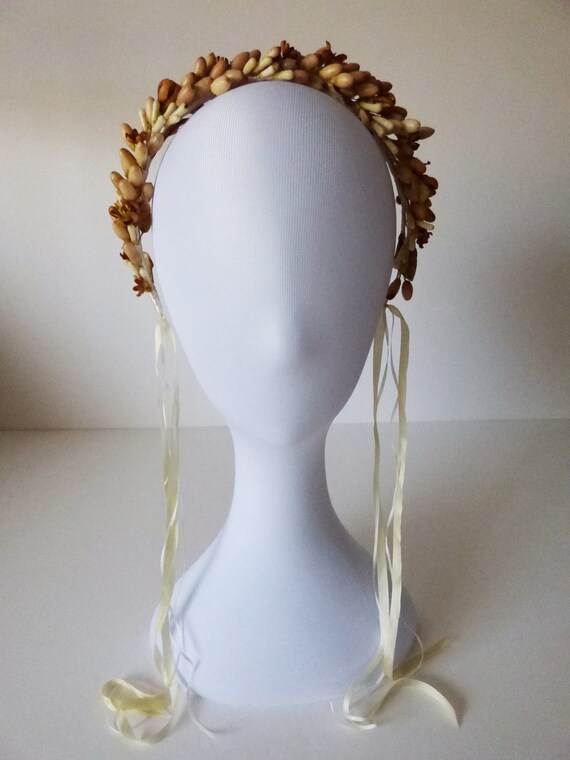 Antique wax crown. French, 1880-1900. Something old. … - Gem