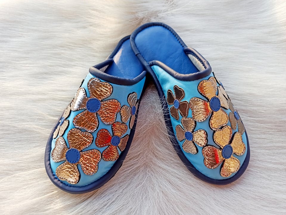 Flowers leather slippers flower lover ying yang | Etsy