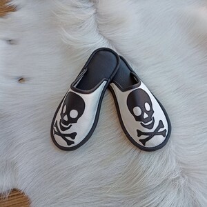 Skull and Crossbones slippers skull leather slippers-skull and | Etsy