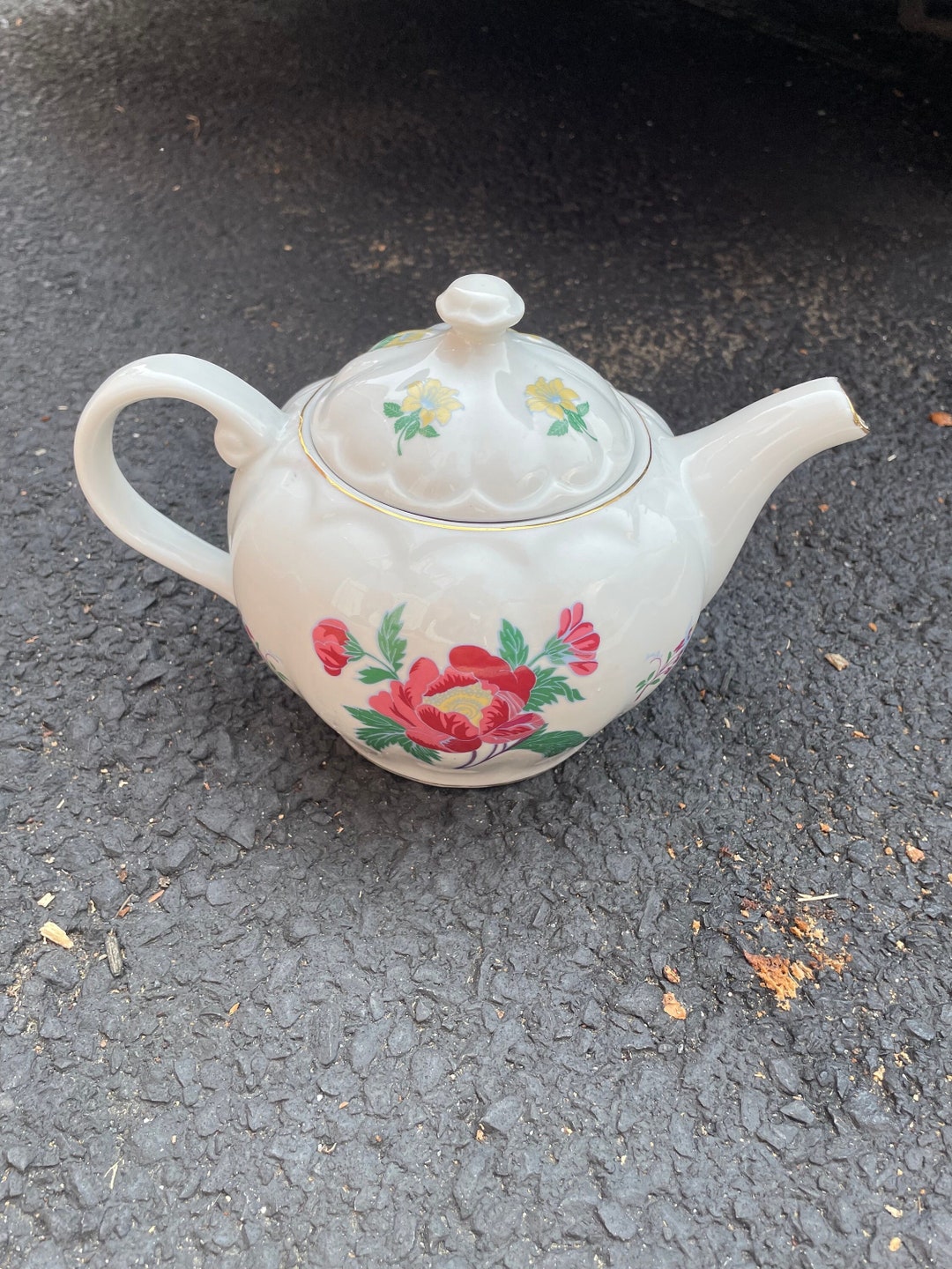 Vintage Laura Ashley Floral Teapot, 1980s Peony Lily Design - Etsy