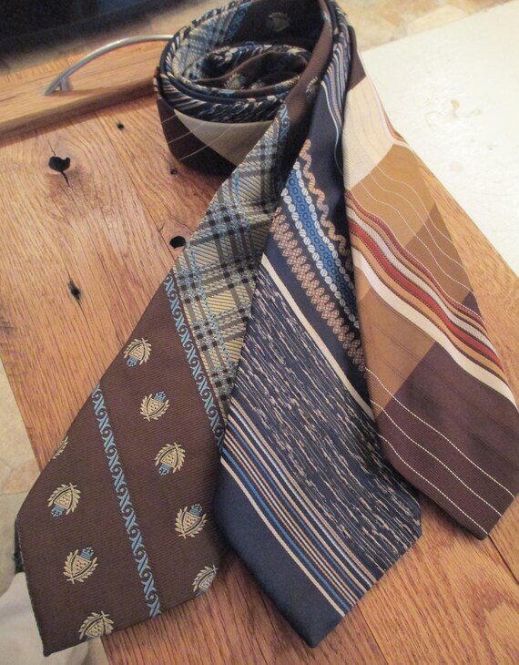 Vintage " Brown and Blue Ties" Set of 3 Ties, Belt, … - Gem
