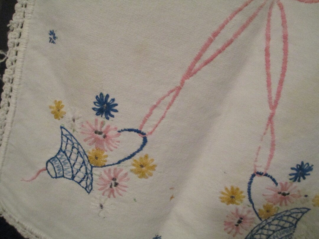 Vintage Table Scarf. Basket of Flowers. Vanity Scarf. Dresser - Etsy