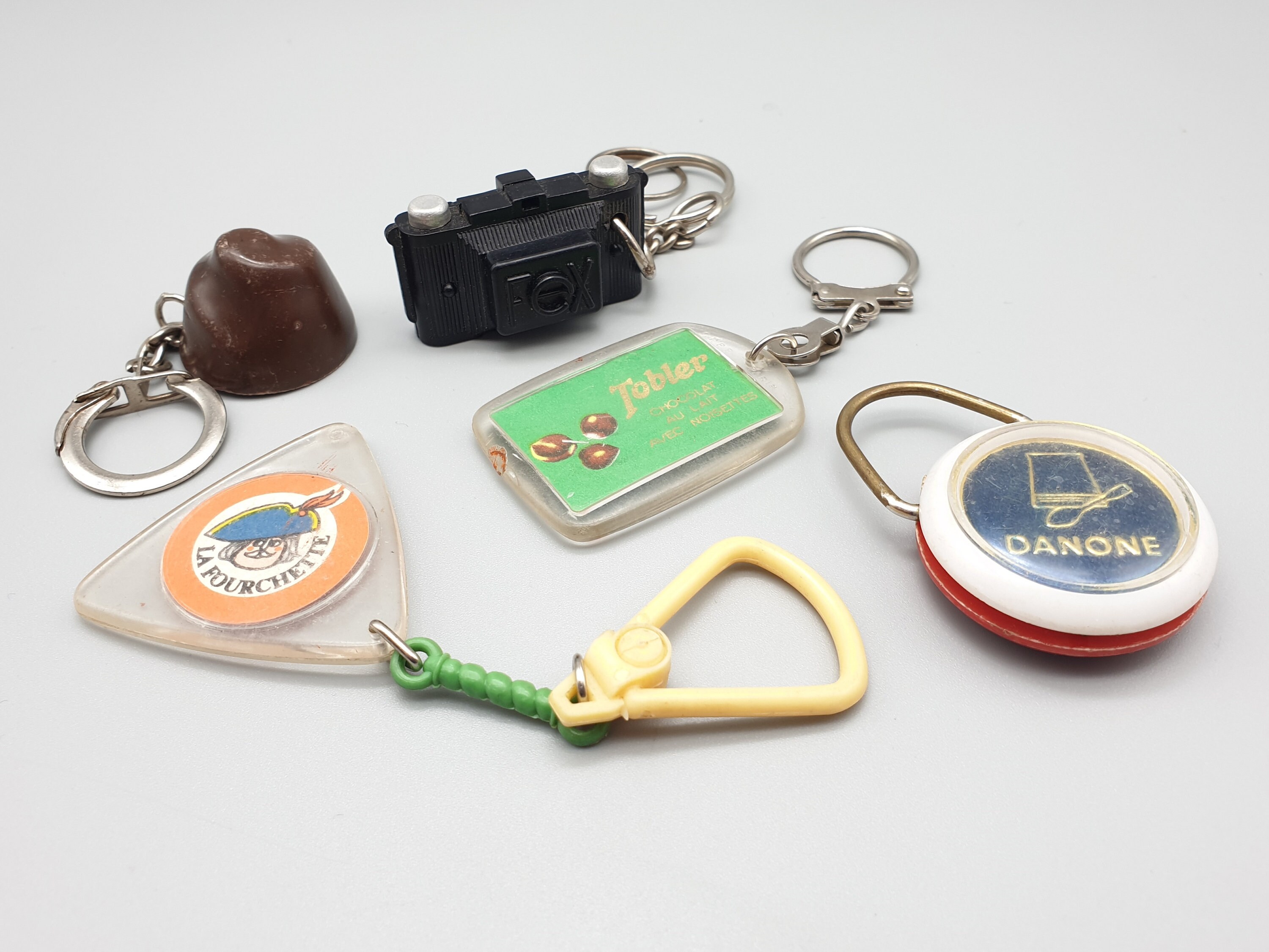 Collectibles Memorabilia key rings with advertising 60s collectible 8 ...