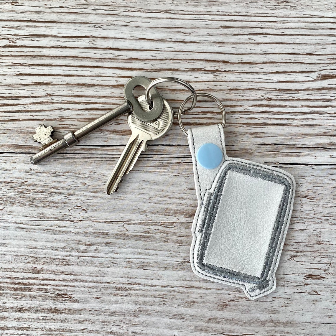 Machine embroidery hoop key fob and USB memory stick tag made | Etsy