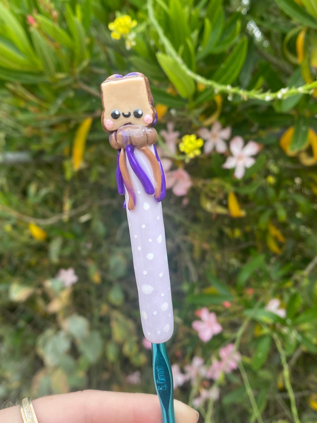 Peanut Butter and Jellyfish Crochet Hook With Hand Painted Dots ...