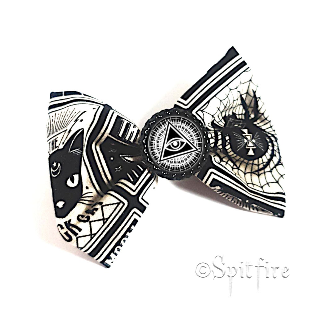 Illuminati Tarot Card Bow Tarot Cards, Astrology, Bottle Cap, Ivory ...