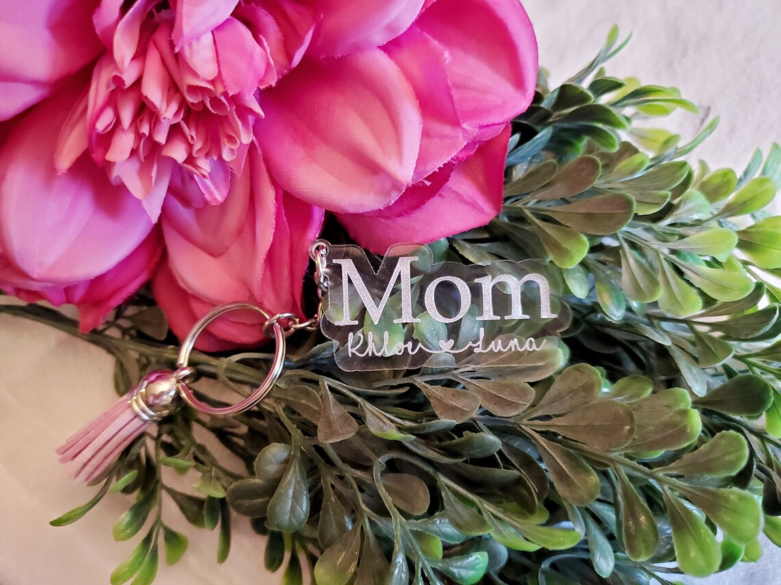 Custom Laser Engraved Mom Key Chain With Kids Names - Etsy